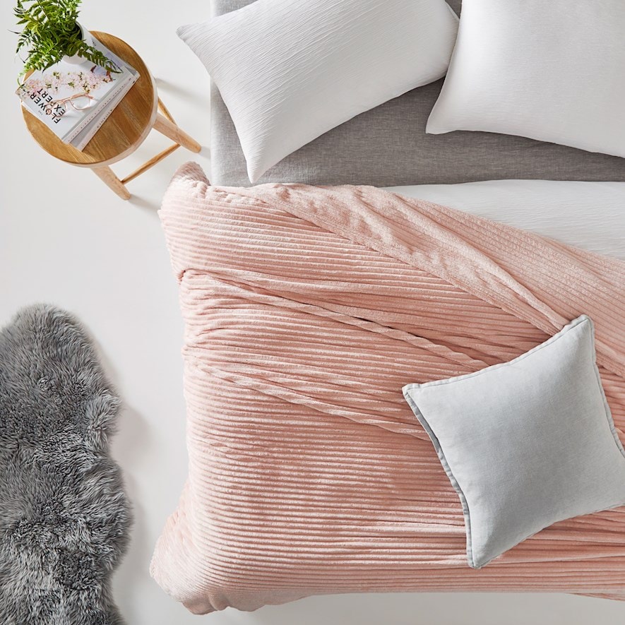 Evan Blush Ribbed Blanket | Adairs