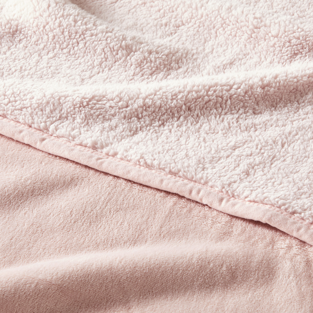 Sherpa Chalk Pink Throw | Adairs