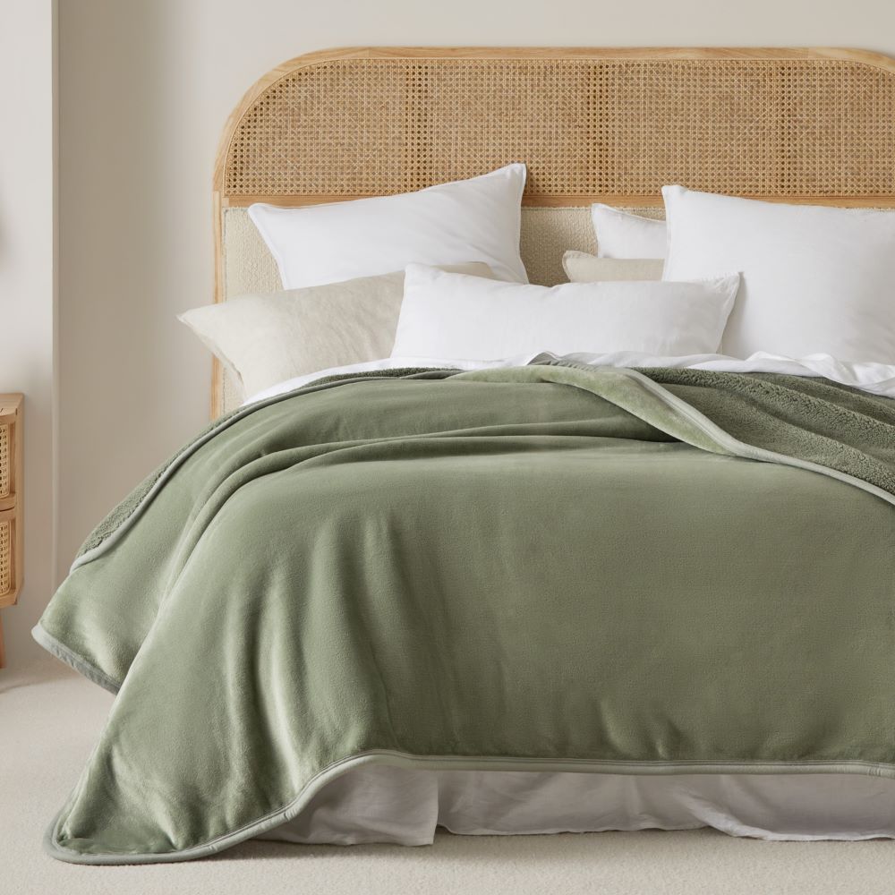 Throw Blankets | Knitted & Linen Throw Rugs | Adairs