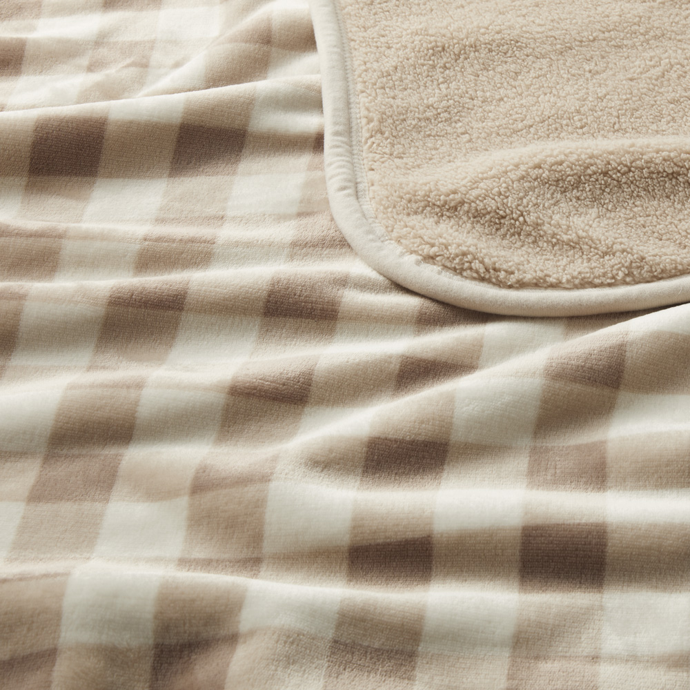 Sherpa Natural Gingham Throw | Adairs