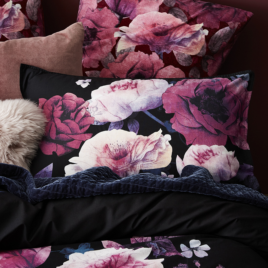 Wild Rose Quilt Cover Set Black | Adairs