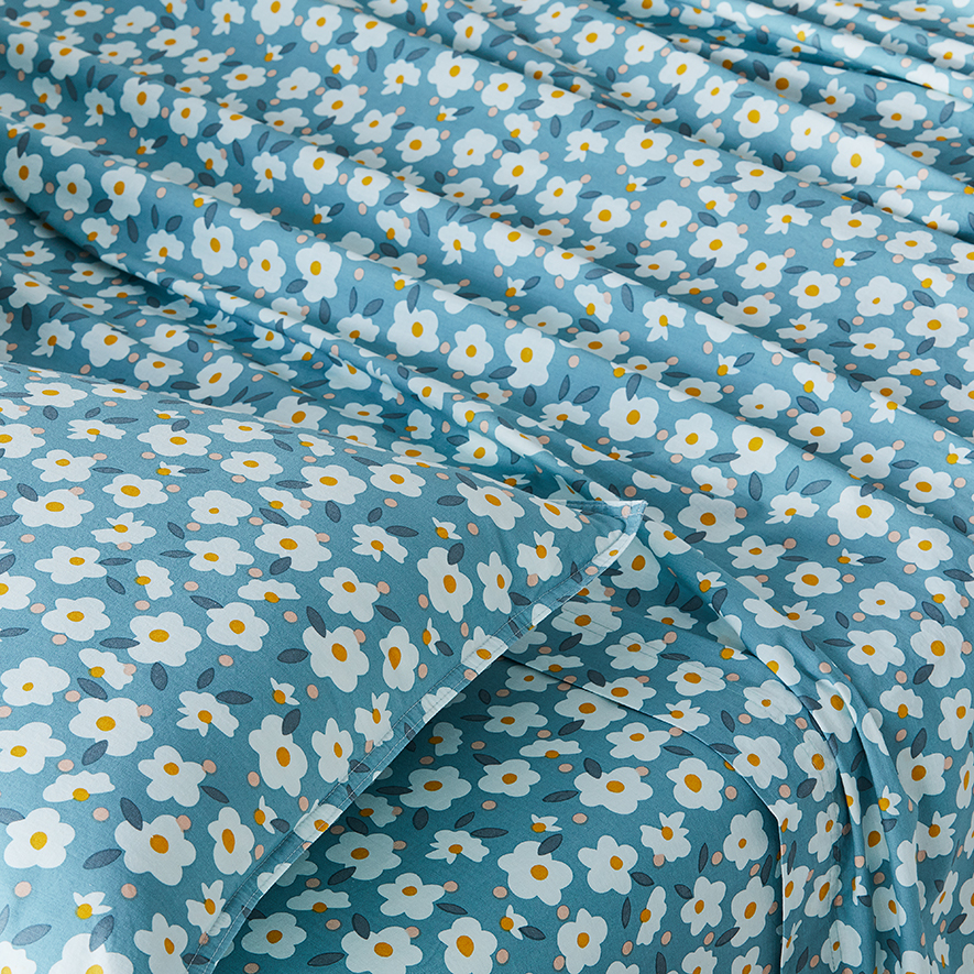 Stonewashed Printed Cotton Sage Daisy Sheet Separates | Adairs